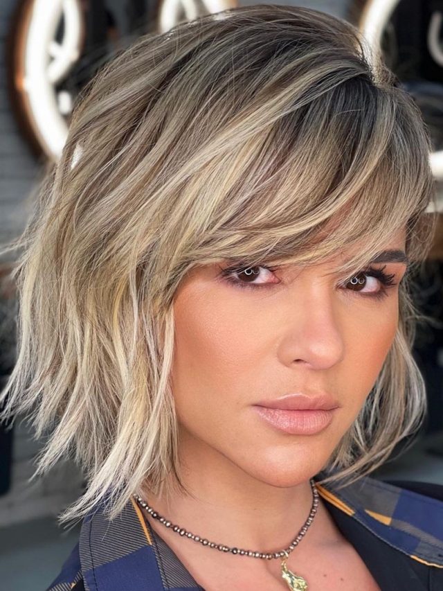 15 Alluring Ways to Style Bob with Side Bangs - The Right Hairstyles